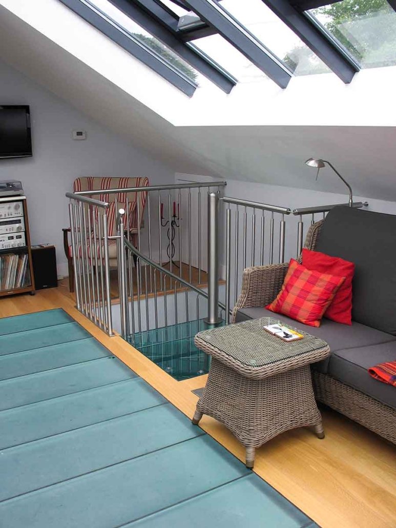 Spiral Staircase Suffolk. - Custom made glass tread spiral